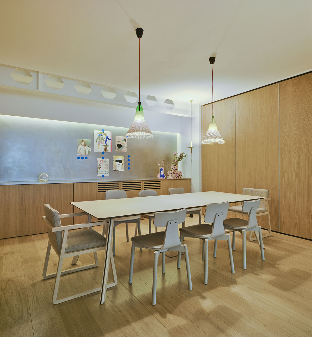 Multi-Functional Tables - Discovering the Art of Living with Lomuarredi ...