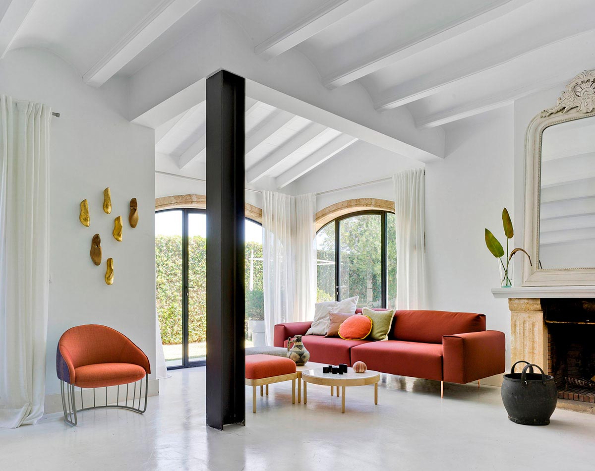 Ideas and Tips: How to Make the Living Room Larger - Discovering the ...