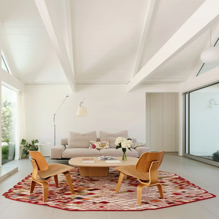 5 Must-Have Designer Rugs for your Living Room. - Discovering the Art ...