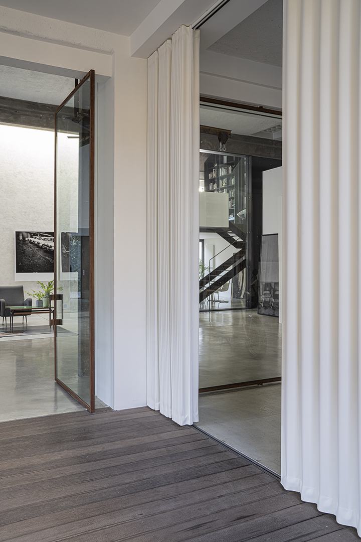 Interior Design Projects with Textile Folding Doors - Discovering the ...