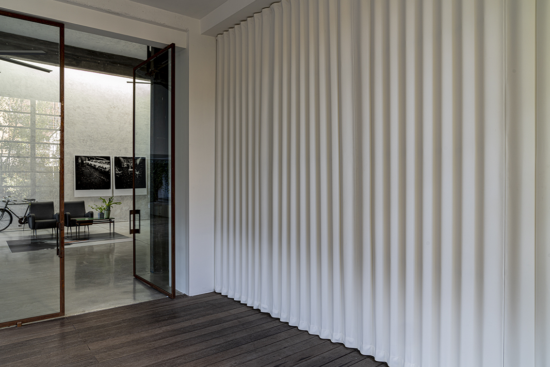 Interior Design Projects with Textile Folding Doors - Discovering the ...