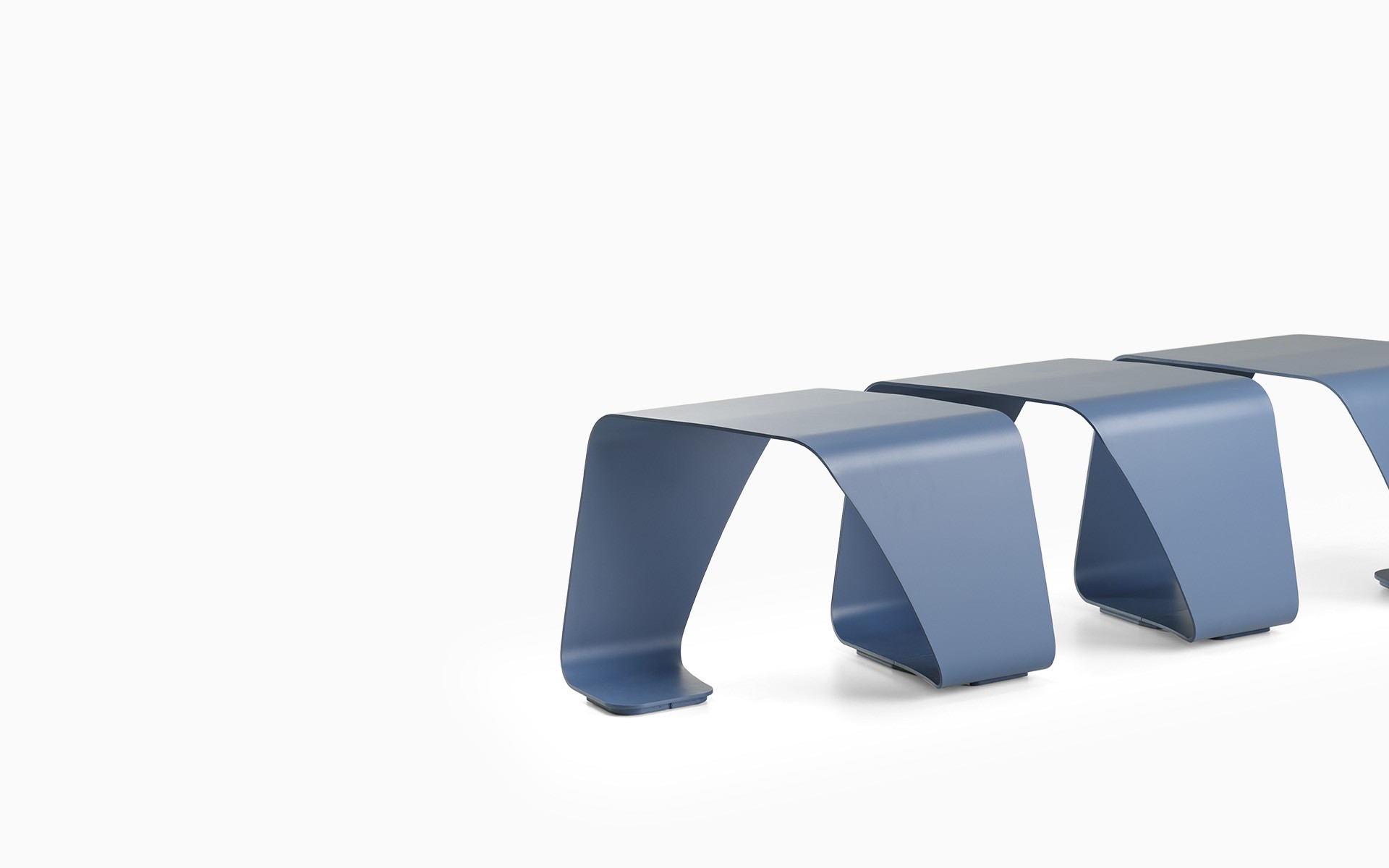 True Design DNA Bench - Discovering the Art of Living with Lomuarredi ...